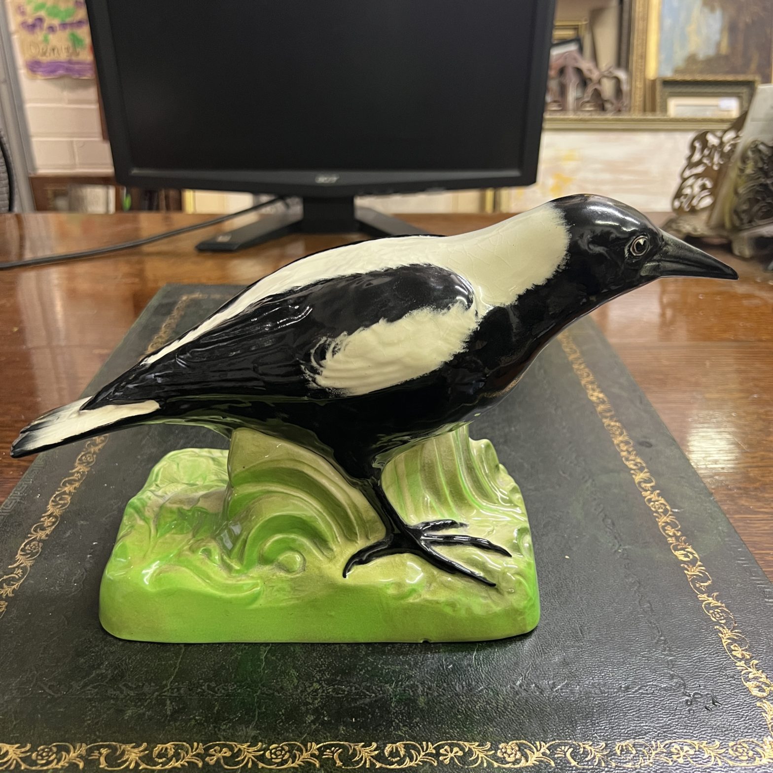 A Wembley Ware Magpie - South Perth Antiques & Collectables