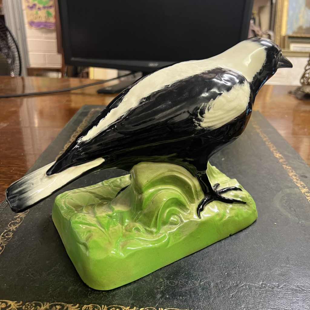 A Wembley Ware Magpie - South Perth Antiques & Collectables