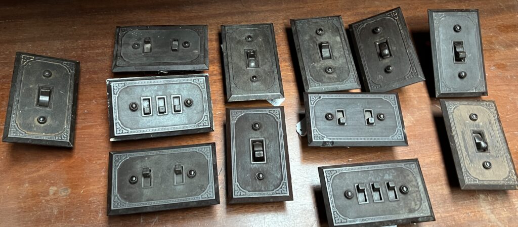 Bakelite light switch - South Perth Antiques & Collectables