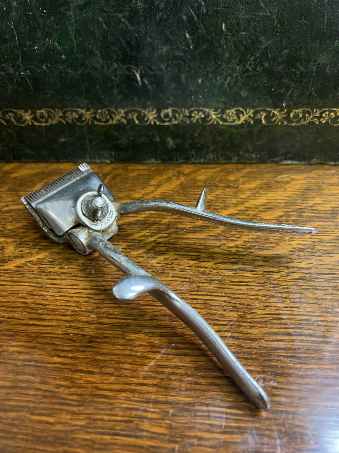 Vintage hair clippers - South Perth Antiques & Collectables