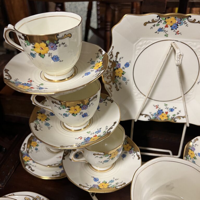 A 1930's twelve setting Tuscan tea set - South Perth Antiques ...