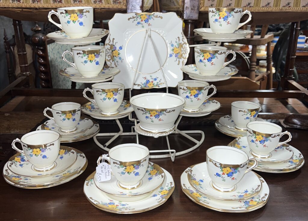 A 1930's twelve setting Tuscan tea set - South Perth Antiques ...